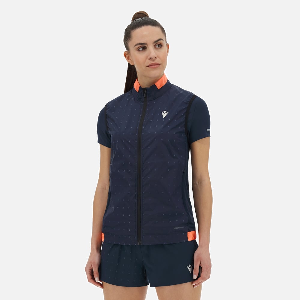 Activewear and Athletic Clothing | Macron | Worldwide Shipping